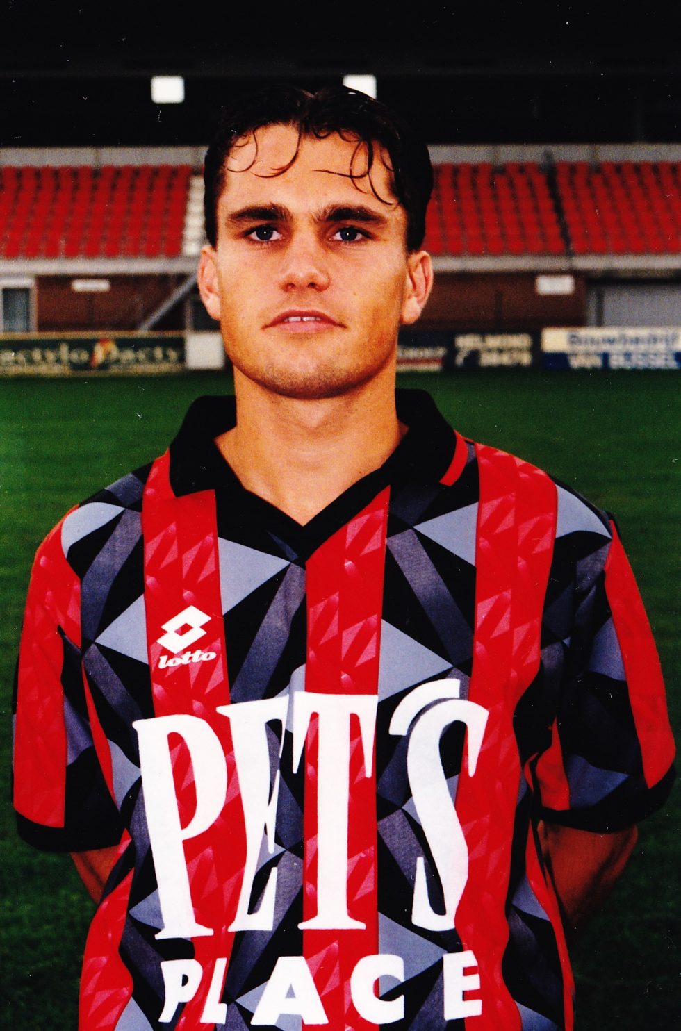 Bob Rijpstra: interview met Mark Moen - De Haagse Voetbalhistorie